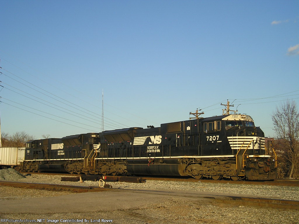 NS 7207 & NS 7202 Heading South